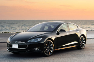Tech Reviewer – Tesla – The Most Advanced Car Yet